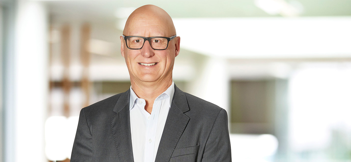 Dean Hamilton :: The Warehouse Group